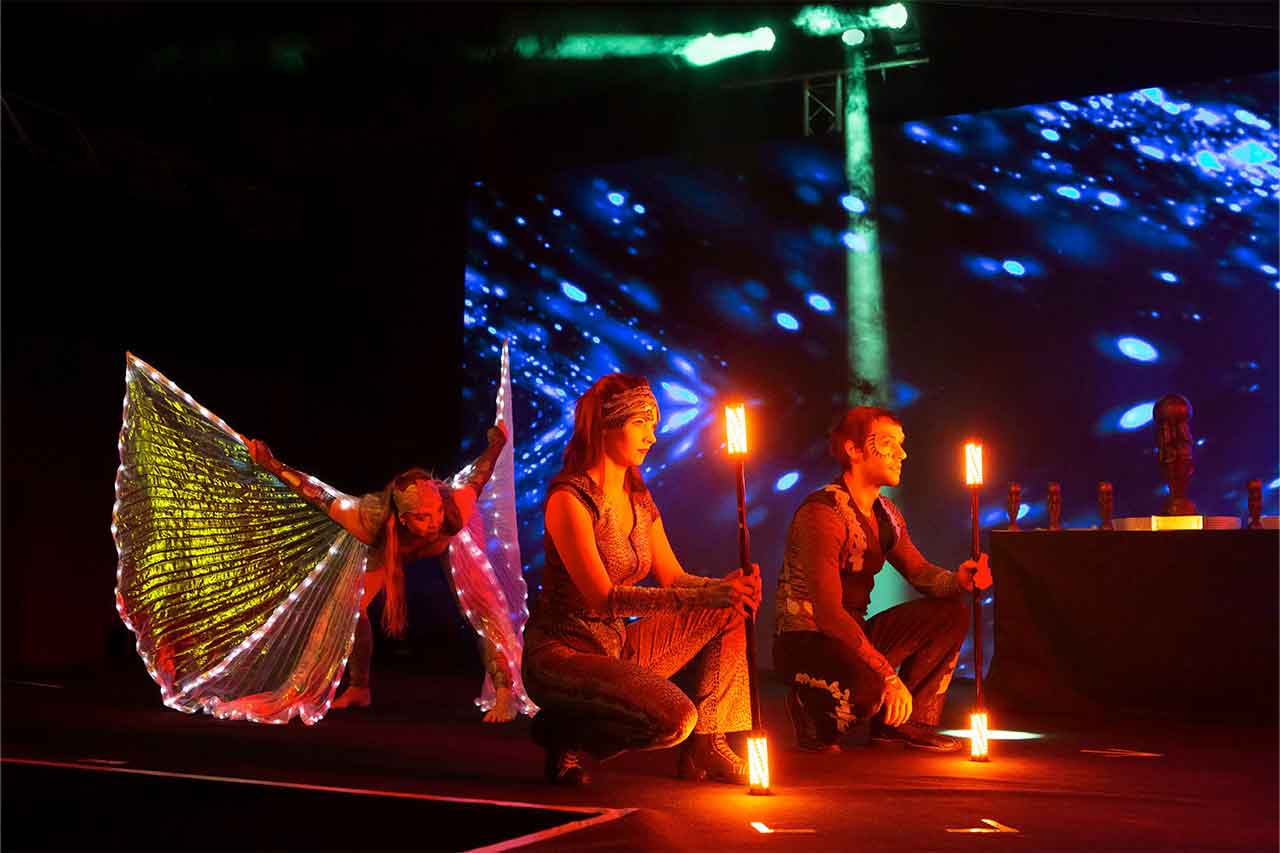 LED-Show mit Licht & Feuer 🔥 | FIREDANCER